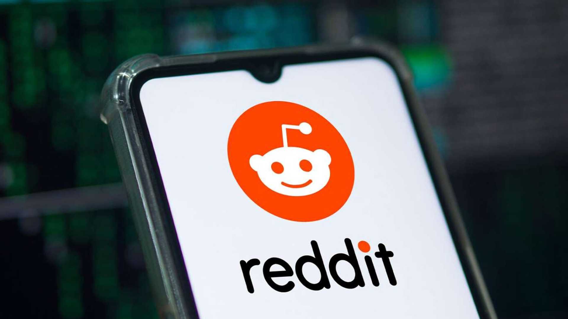 10 Innovative Ways AI Is Being Trained on Reddit - Fusion Chat
