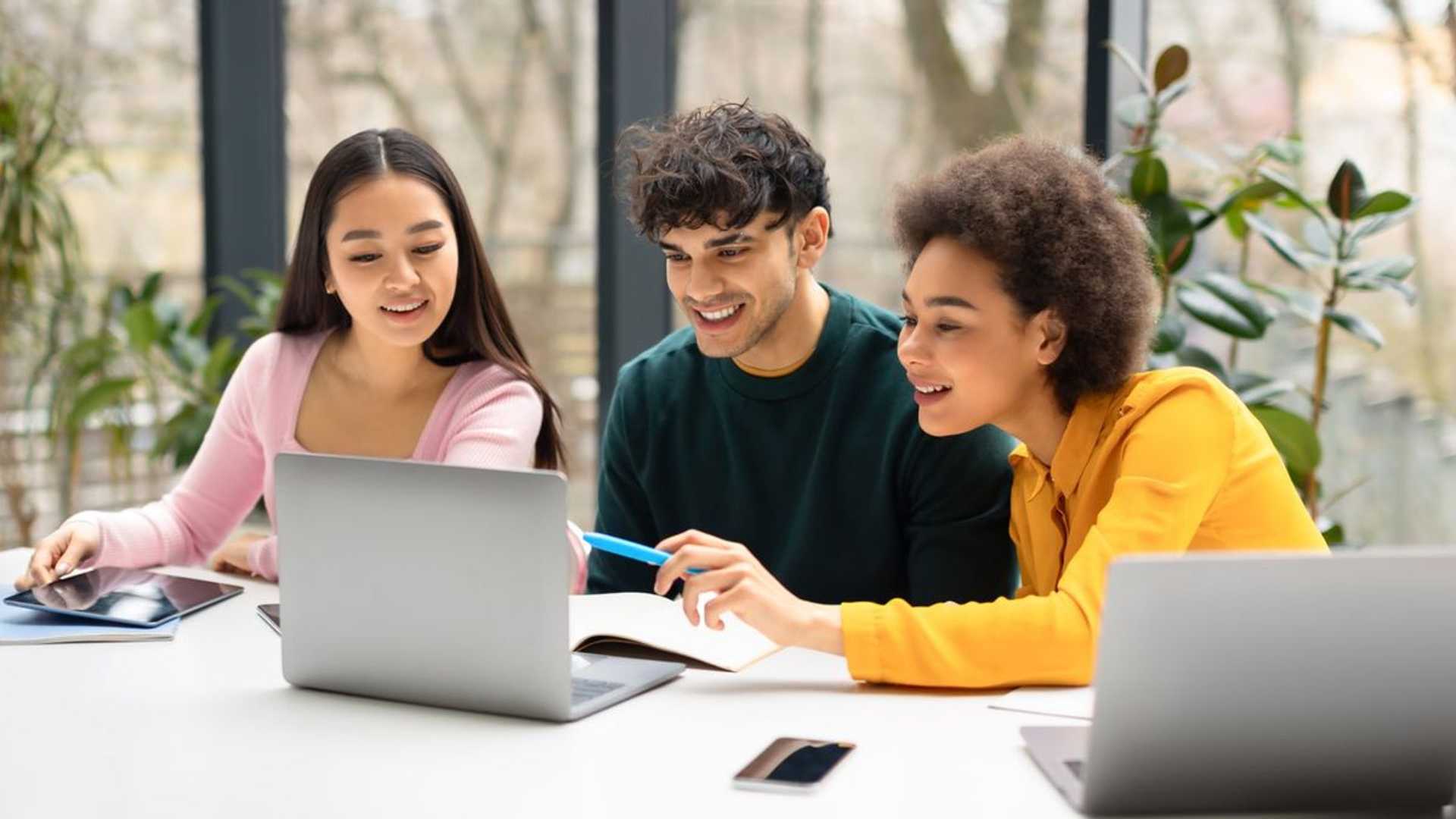 Unveiling Amazon's AI Chatbot: Metis - Fusion Chat