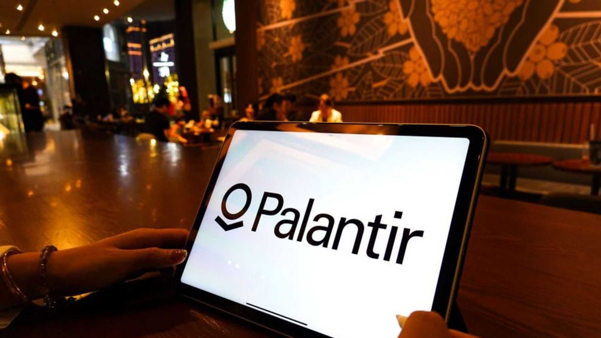 Unlocking Real Value: Palantir's Bespoke AI Solutions - Fusion Chat