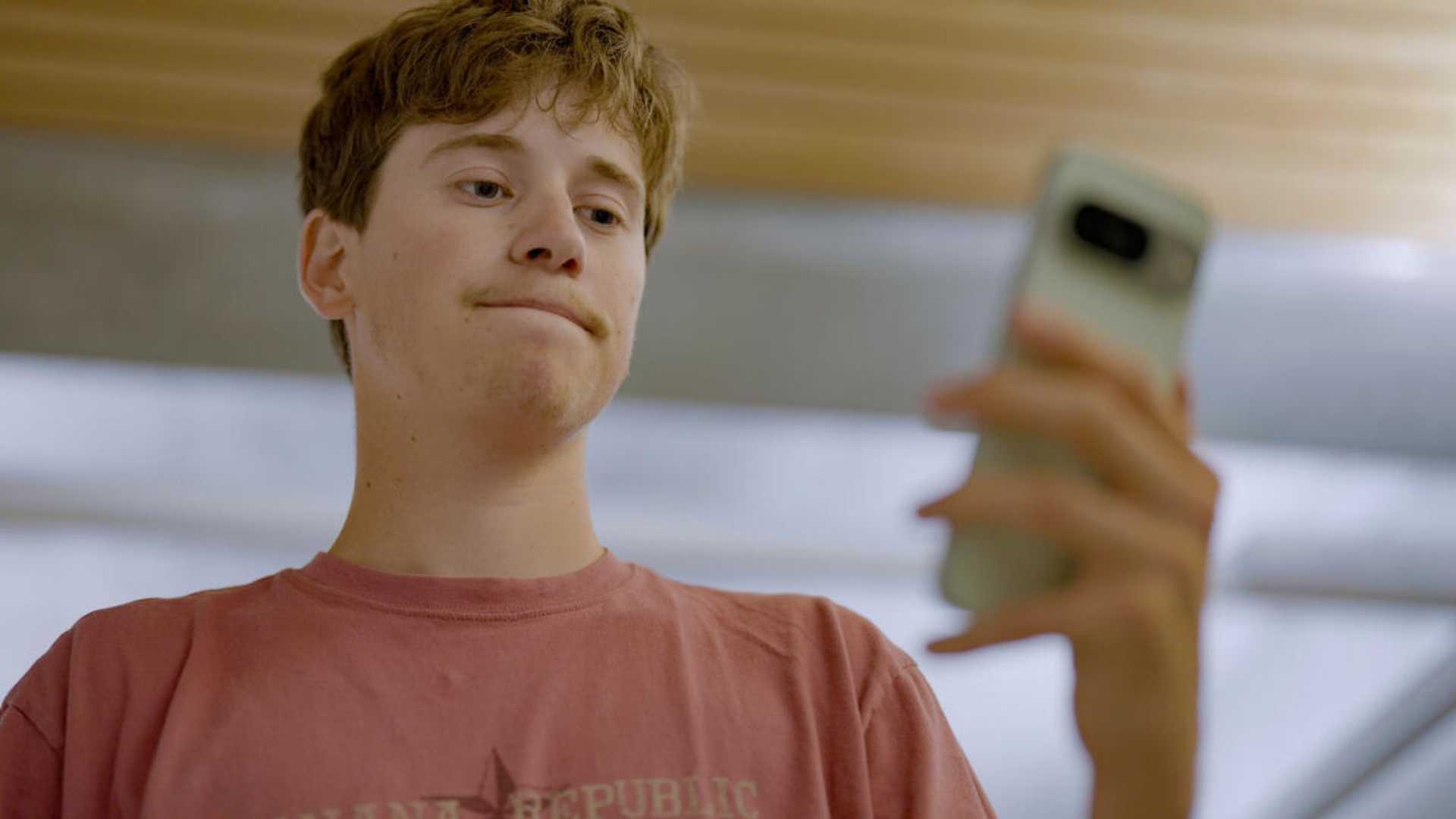 The Rise of AI in Smartphones: Awe and Trepidation - Fusion Chat