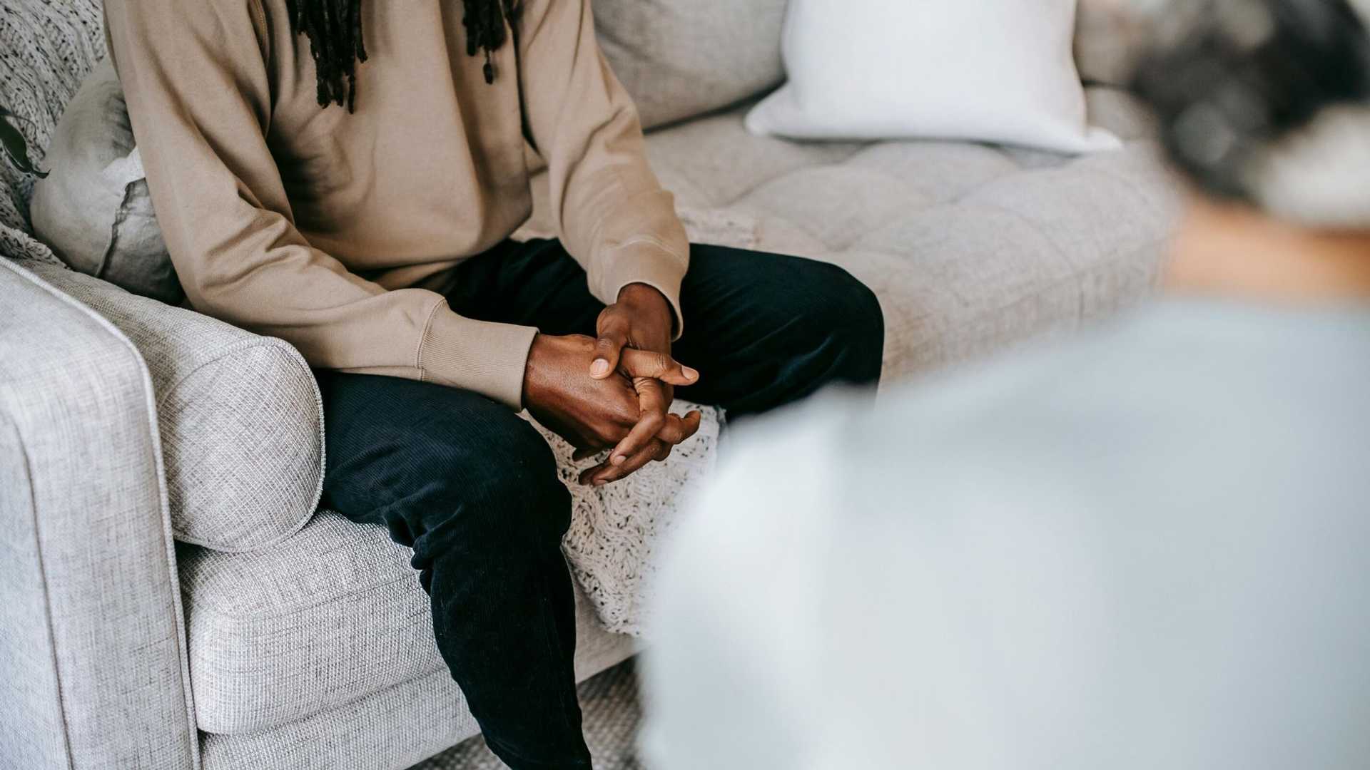 Decoding the Results: Human Therapists vs. ChatGPT in CBT - Fusion Chat