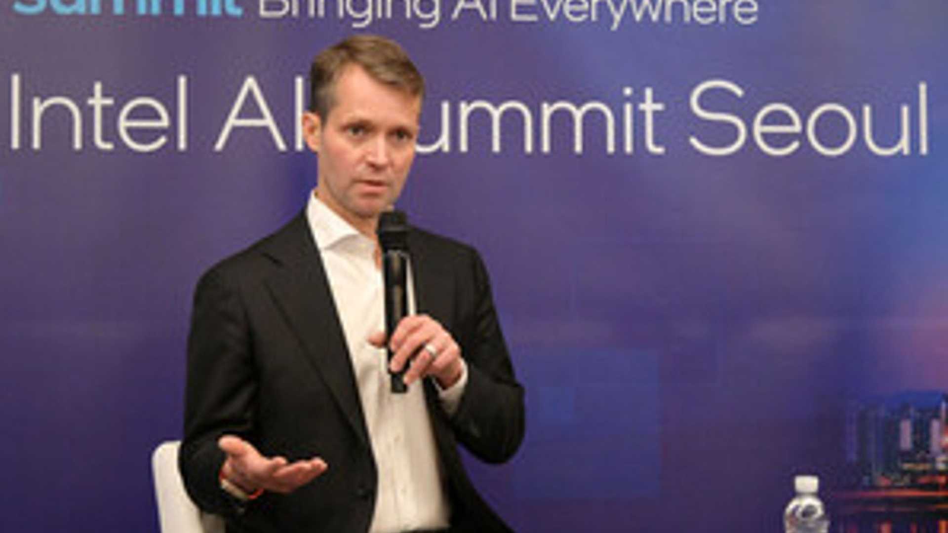 AI Revolution: Intel's Path to Dominate the Market by 2030 - Fusion Chat