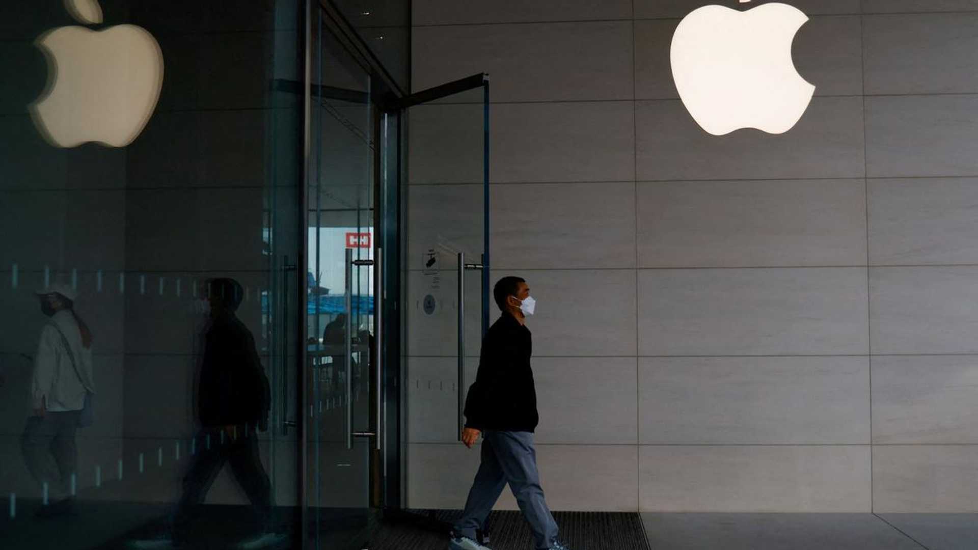 Meta vs. Apple: Clash of the AI Titans - Fusion Chat