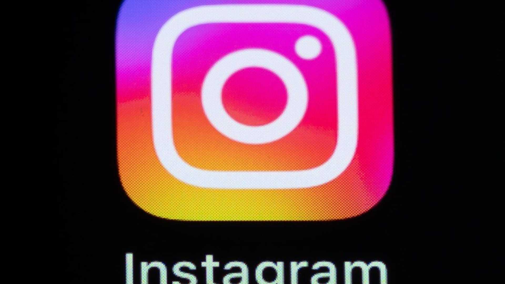 Decoding Meta's AI-Powered Comments on Instagram - Fusion Chat