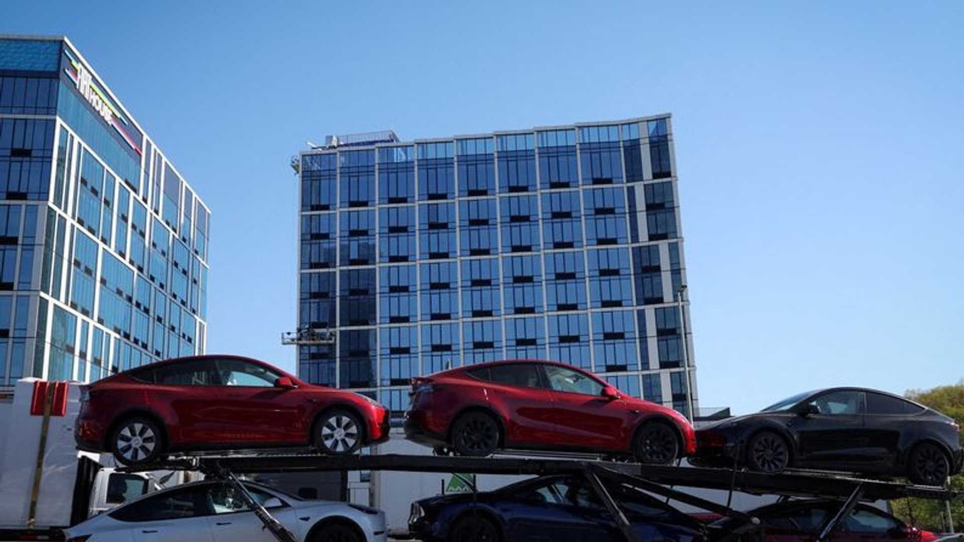 Tesla's Seat Belt Alert Recall: What You Need to Know - Fusion Chat